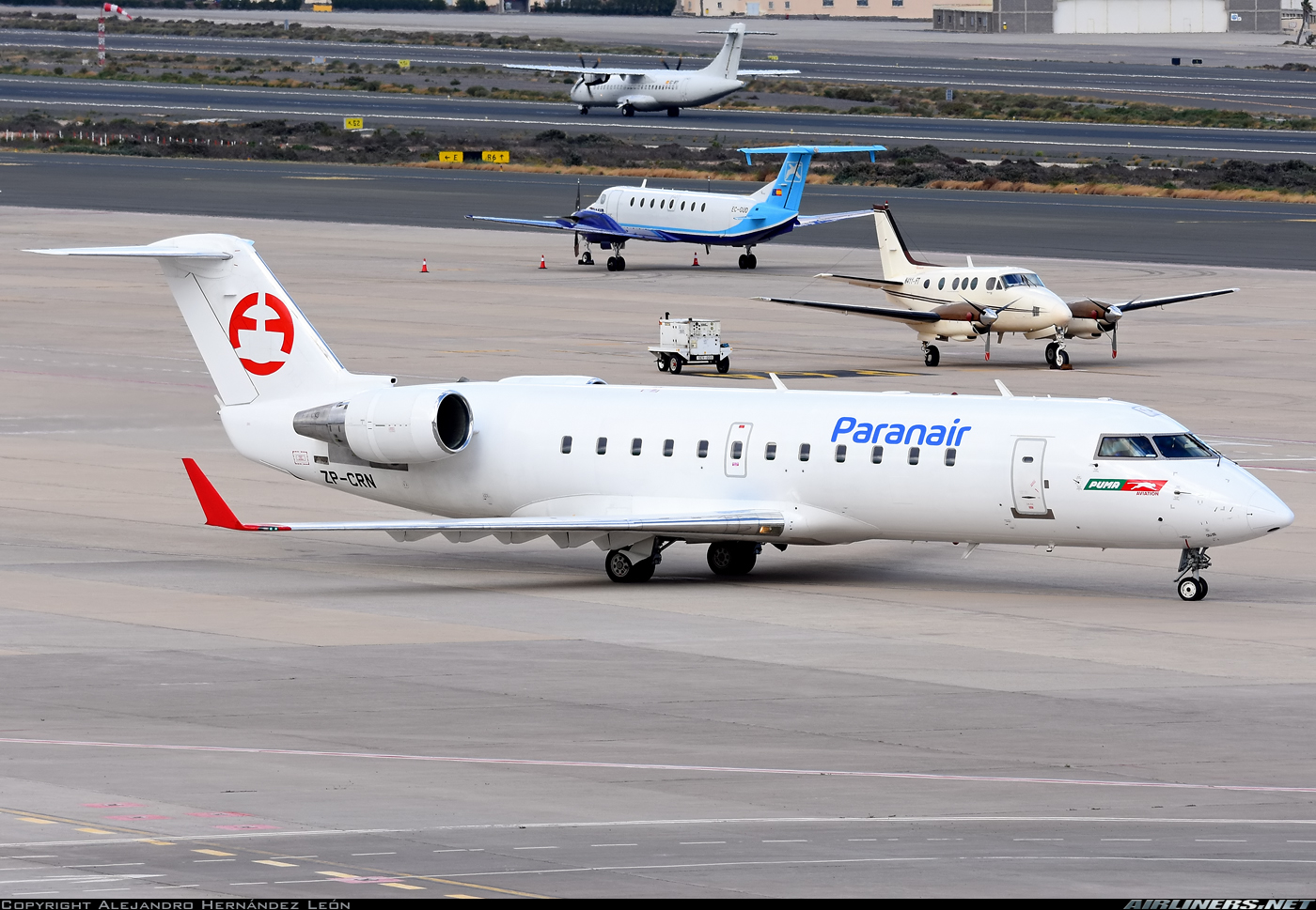 Canadair CL-600-2B19 Regional Jet CRJ-200LR - Paranair | Aviation Photo ... Canadair CL-600-2B19 Regional Jet CRJ-200LR - Paranair | Aviation Photo ...