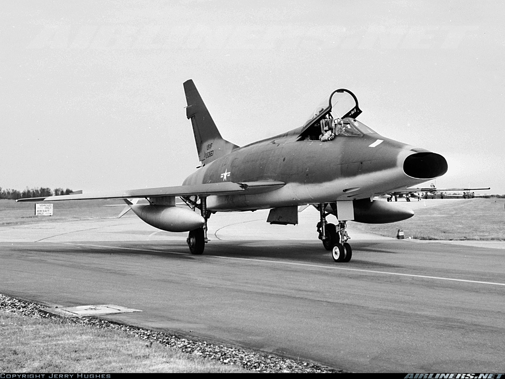 North American F 100d Super Sabre Usa Air Force Aviation Photo
