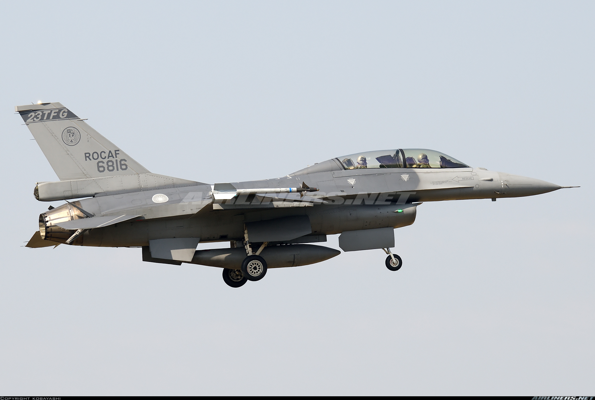 Lockheed Martin F-16BM Fighting Falcon - Taiwan - Air Force | Aviation ... Lockheed Martin F-16BM Fighting Falcon - Taiwan - Air Force | Aviation ...